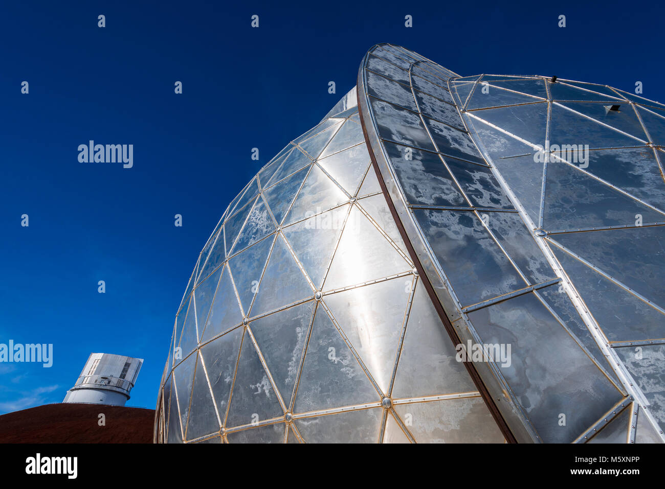 Caltech Submillimeter Observatory on the summit on Mauna Kea, The Big ...
