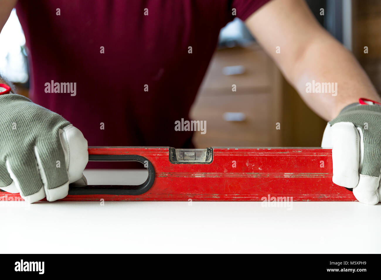 Carpenters level hi-res stock photography and images - Alamy