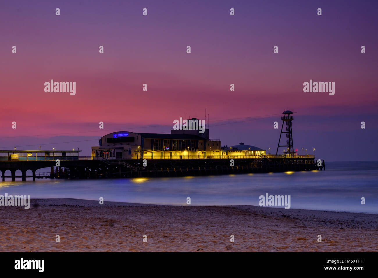 Bournemouth pier english channel hi-res stock photography and images ...
