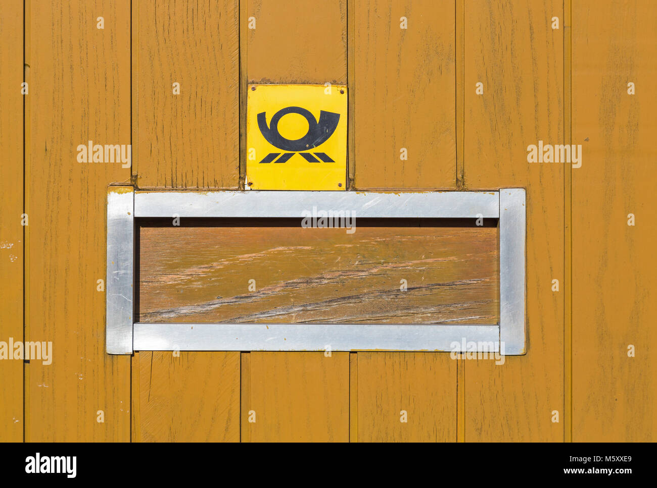 Letter drop hi-res stock photography and images - Alamy