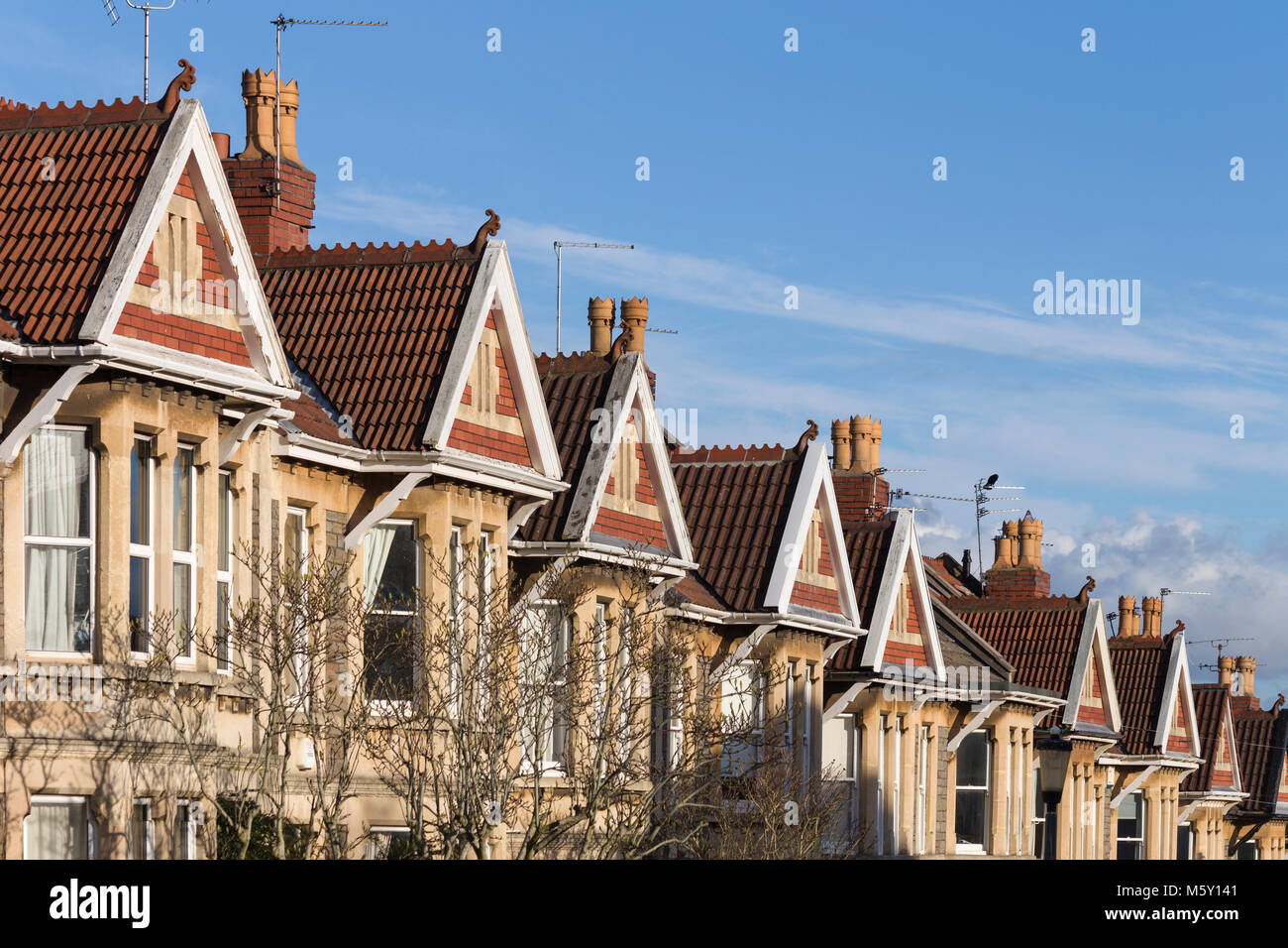 Victorian bay windows hi-res stock photography and images - Alamy