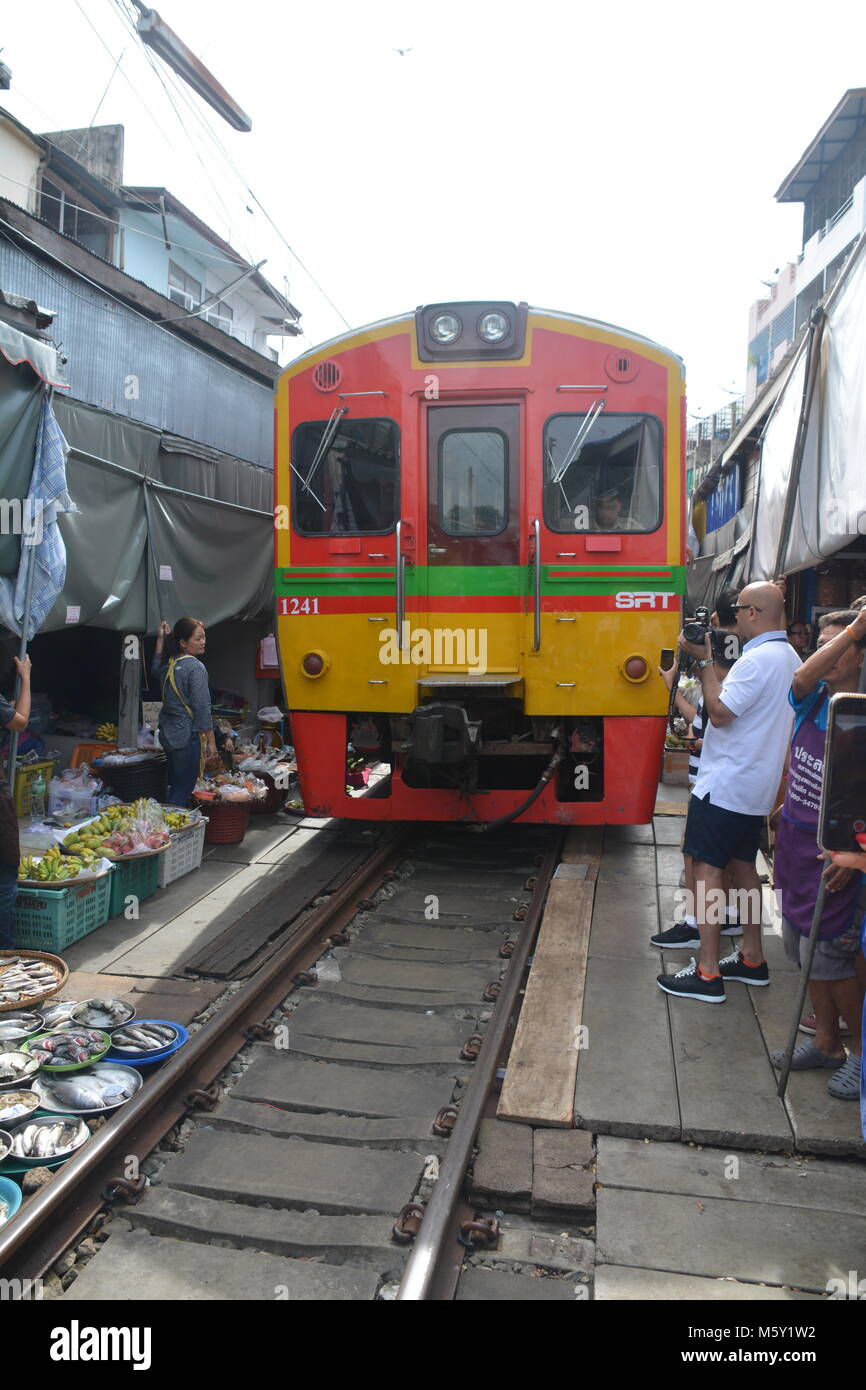 Train Market - Bangkok Thailand Stock Photo - Alamy