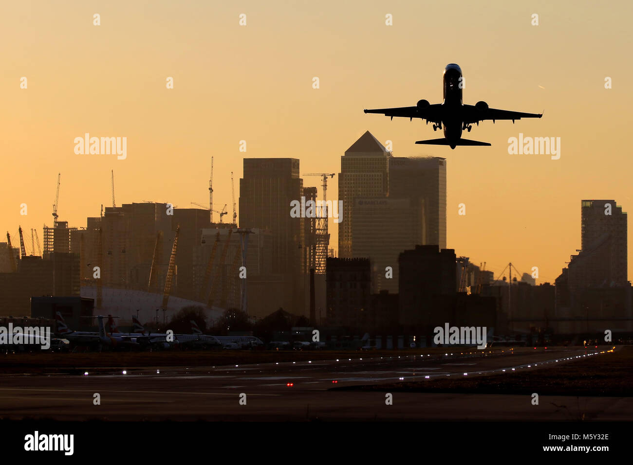 London City Airport Stock Photo - Alamy