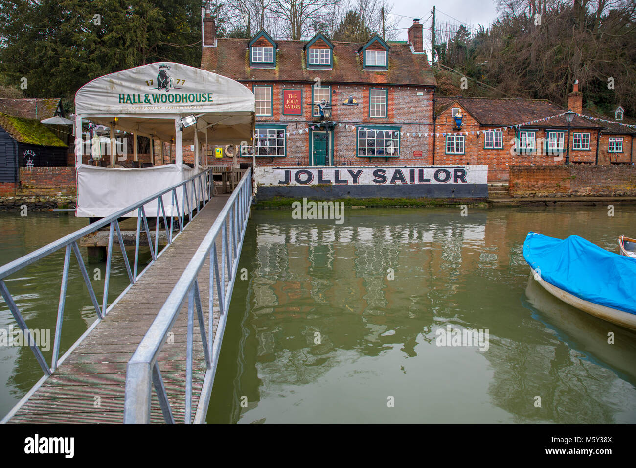 Old bursledon hi-res stock photography and images - Alamy