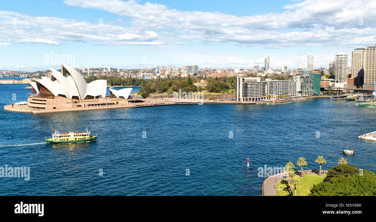 AUSTRALIA,SYDNEY-CIRCA AUGUST 2017-opera house and the boat Stock Photo ...