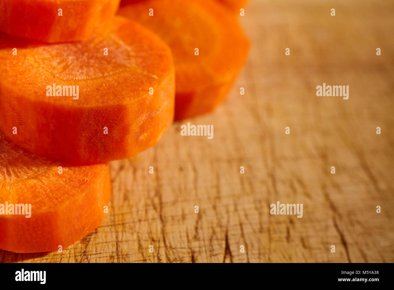 fresh, raw carrot slices Stock Photo - Alamy
