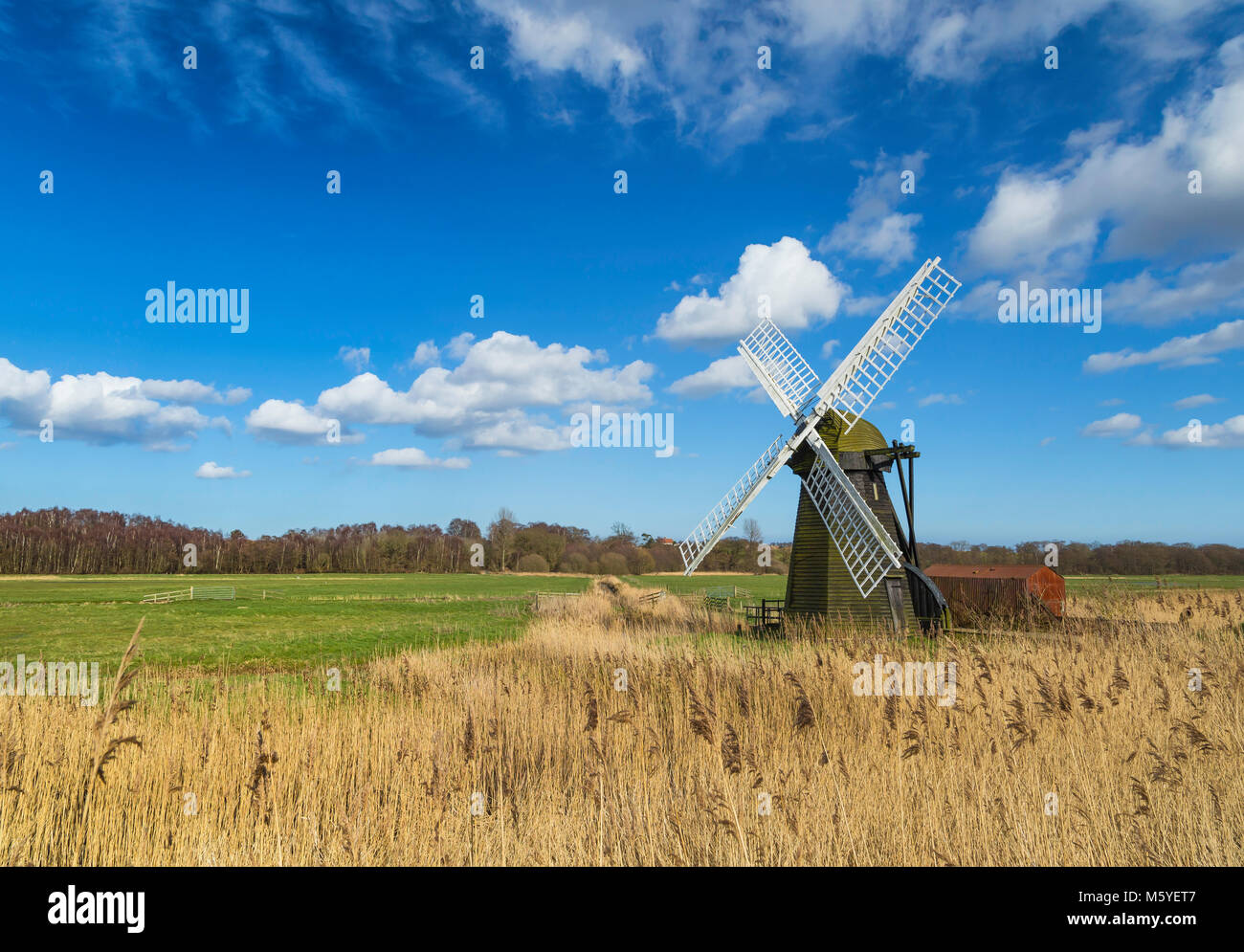Herringfleet windmill hi-res stock photography and images - Alamy