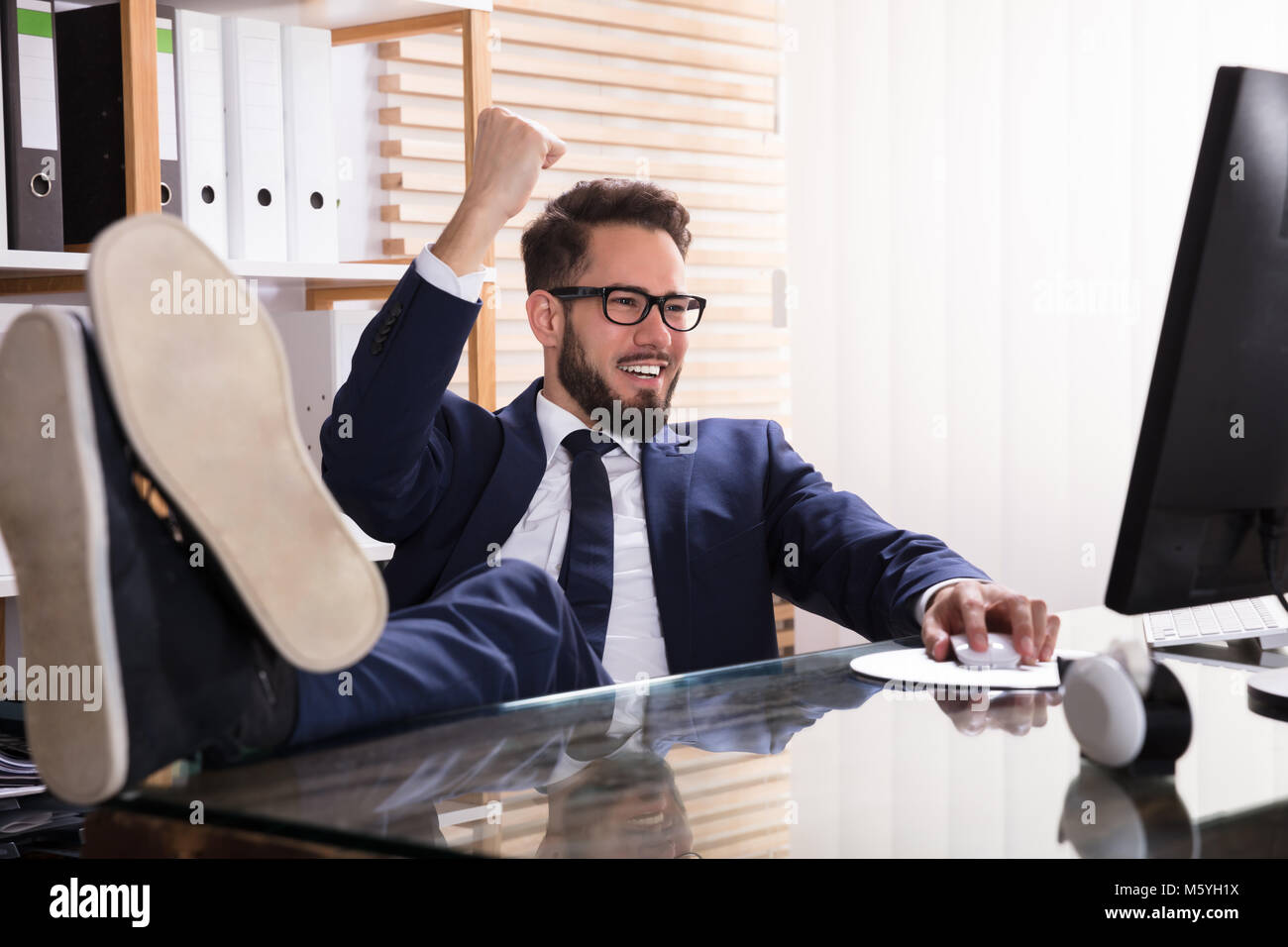 Relaxed working day hi-res stock photography and images - Alamy