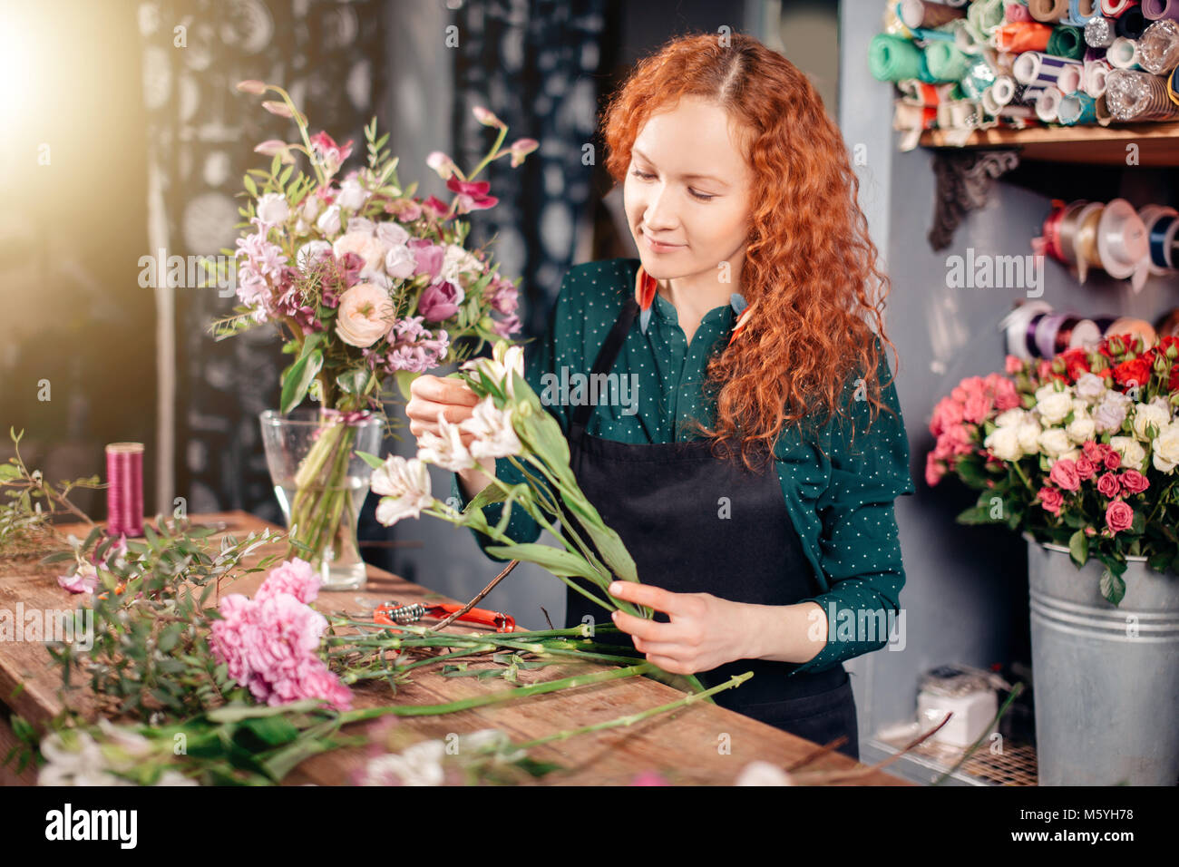 Female florist hi-res stock photography and images - Alamy