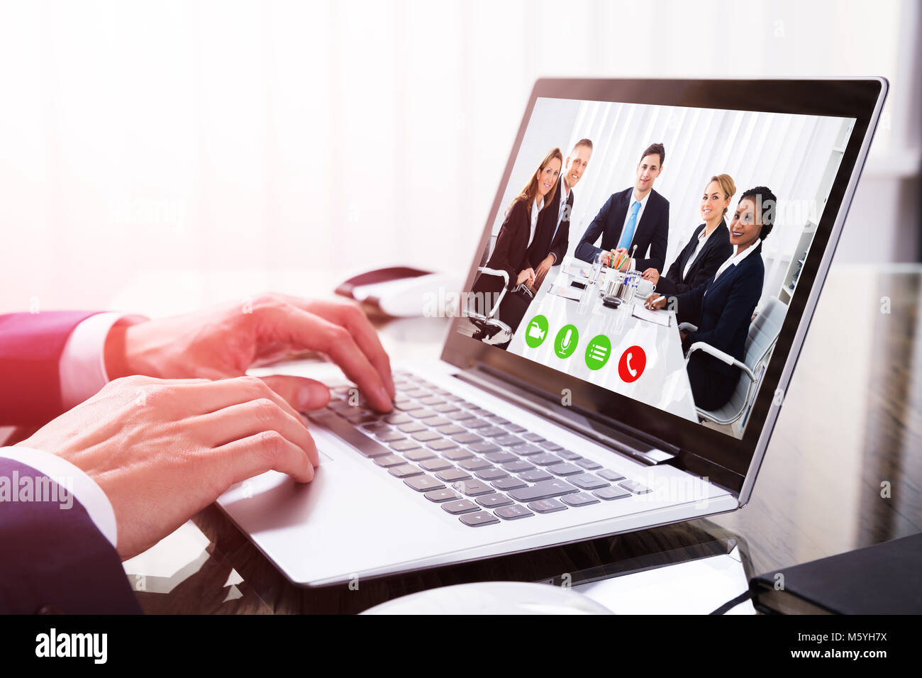 Open laptop video hi-res stock photography and images - Alamy