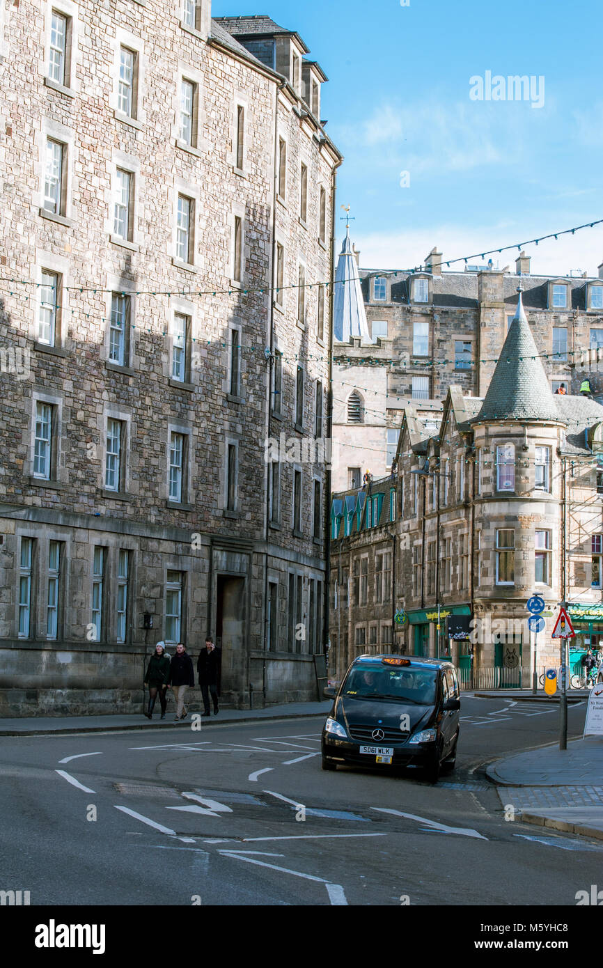 Cowgate edinburgh old hi-res stock photography and images - Alamy