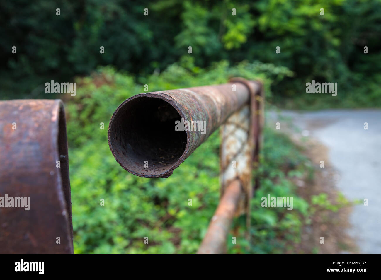 Pipe railing hi-res stock photography and images - Alamy