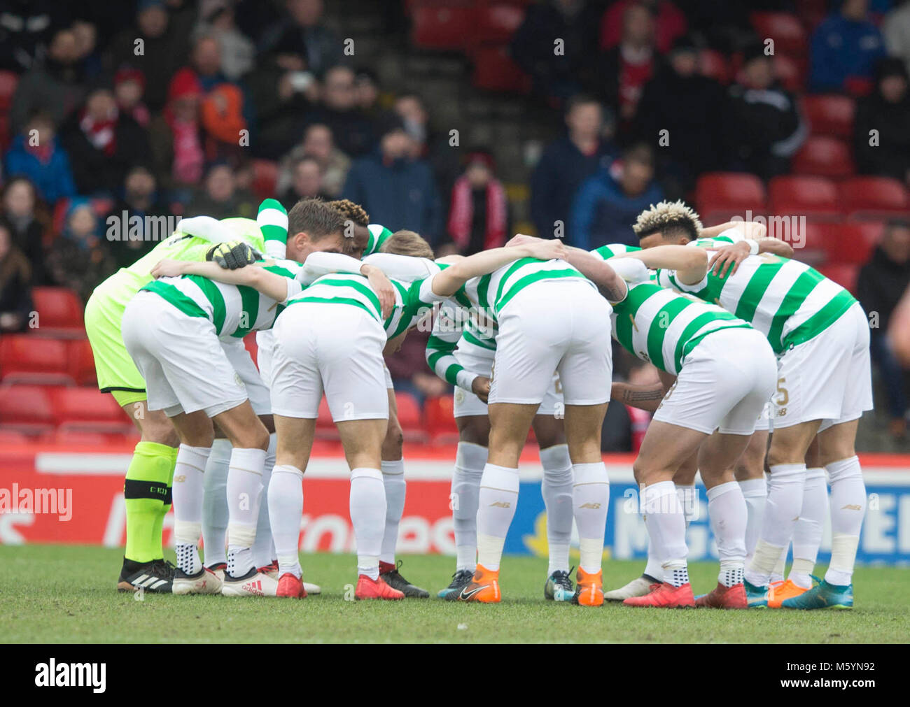 Celtic huddle football hi-res stock photography and images - Alamy