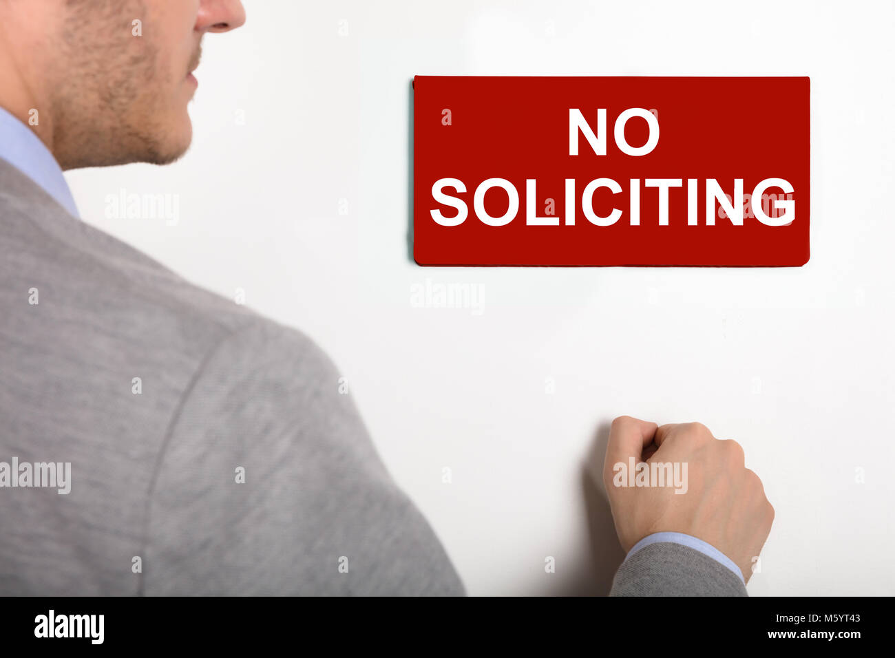 No salesman sign hi-res stock photography and images - Alamy