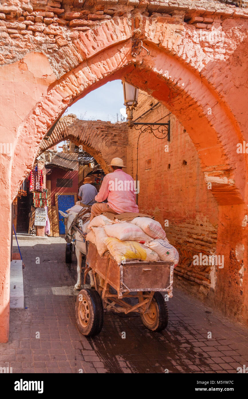 Archway africa hi-res stock photography and images - Alamy