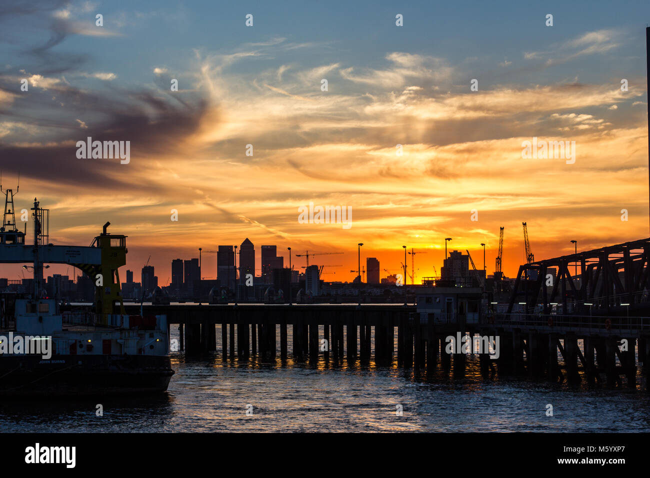 Royal wharf woolwich hi-res stock photography and images - Alamy