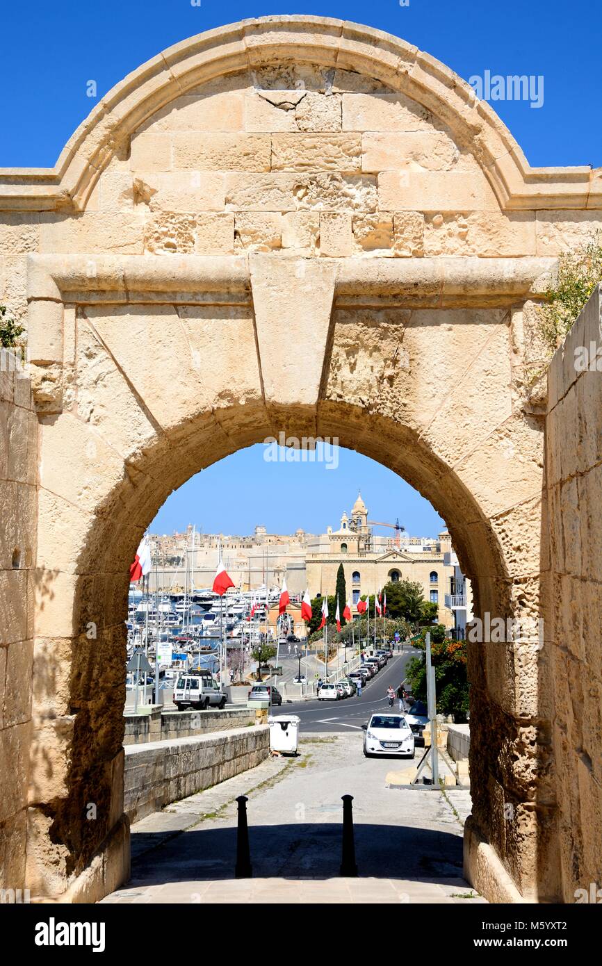 The arches marina malta hi-res stock photography and images - Alamy
