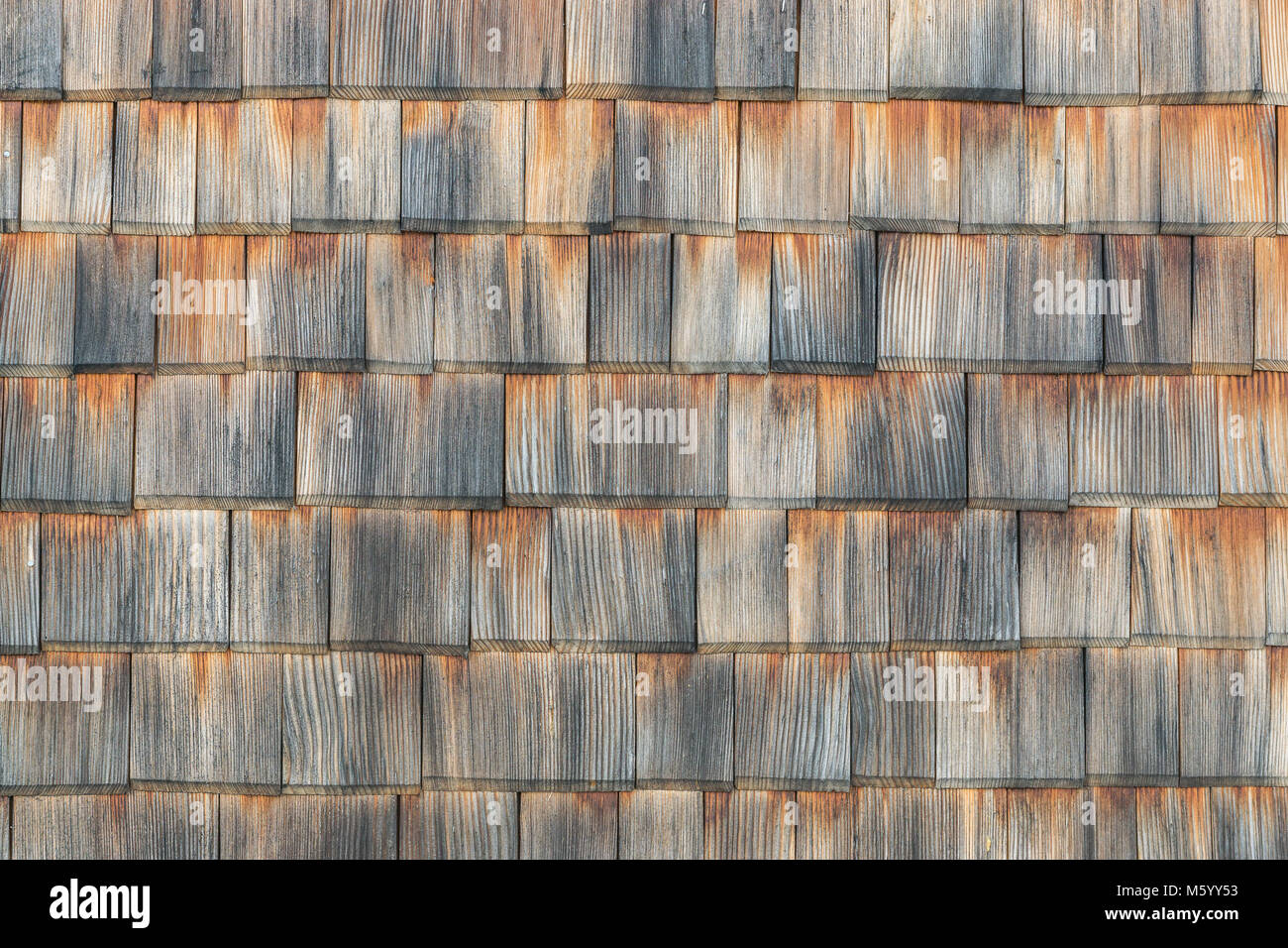 Grey cedar shakes hi-res stock photography and images - Alamy