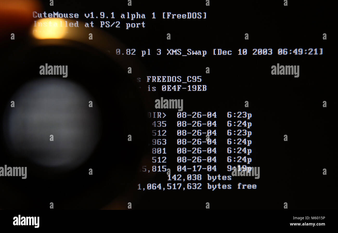 Dos computer screen hi-res stock photography and images - Alamy