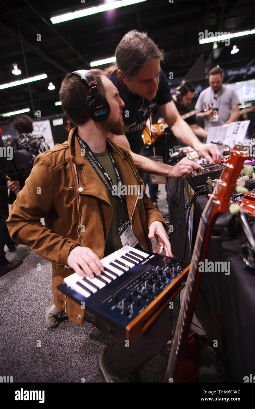 Music insturments hi-res stock photography and images - Alamy