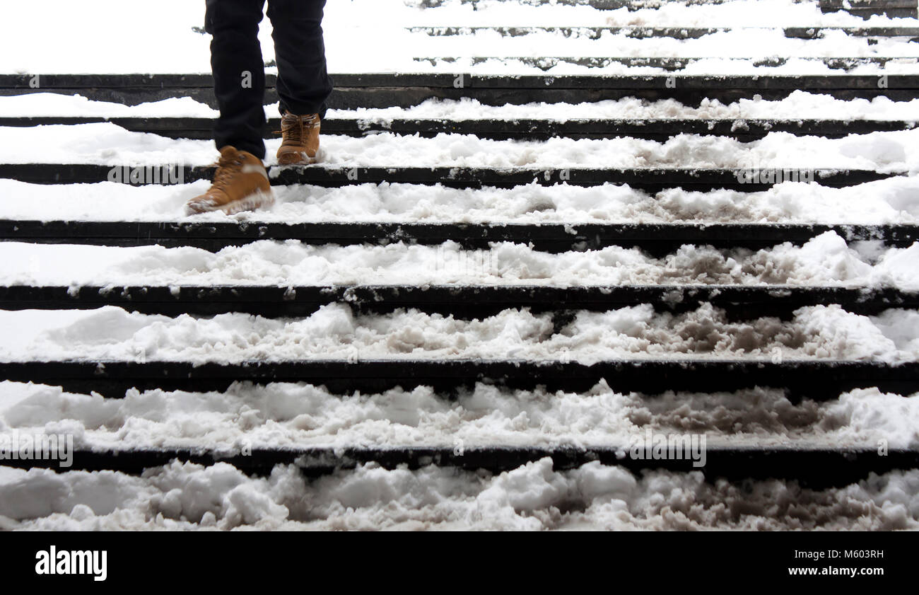 Snowy stairs hi-res stock photography and images - Alamy