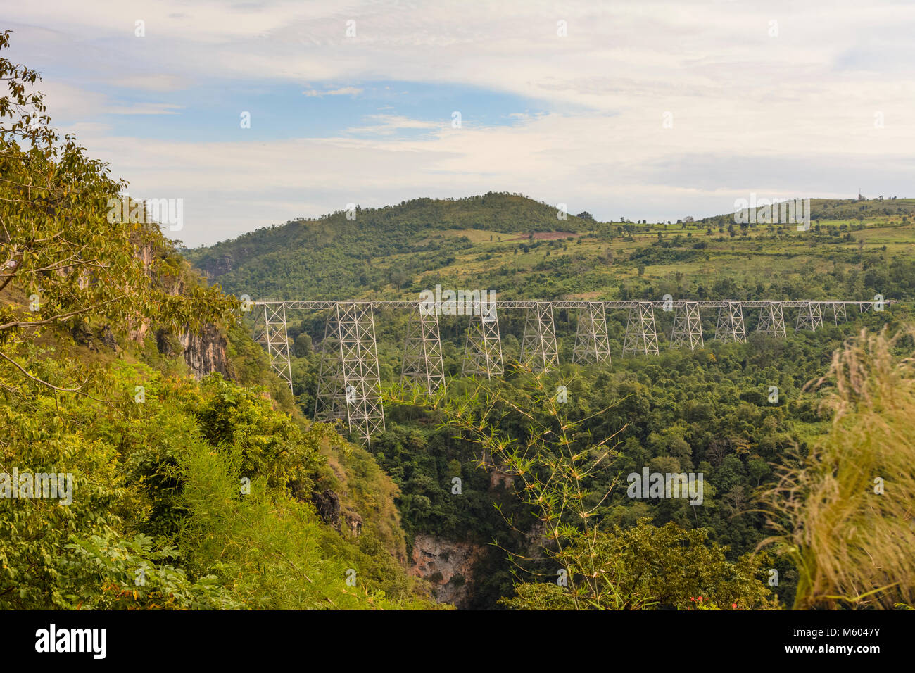 The goteik viaduct hi-res stock photography and images - Alamy