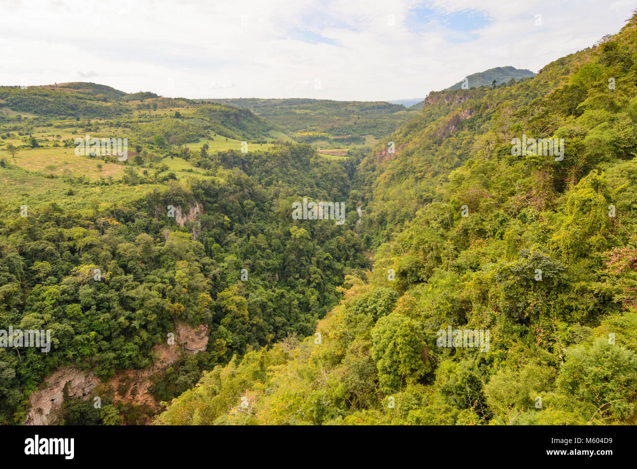 The goteik viaduct hi-res stock photography and images - Alamy