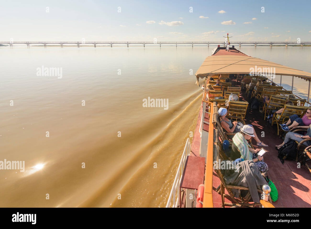 Pakokku: Irrawaddy (Ayeyarwady) River, road and railway bridge ...