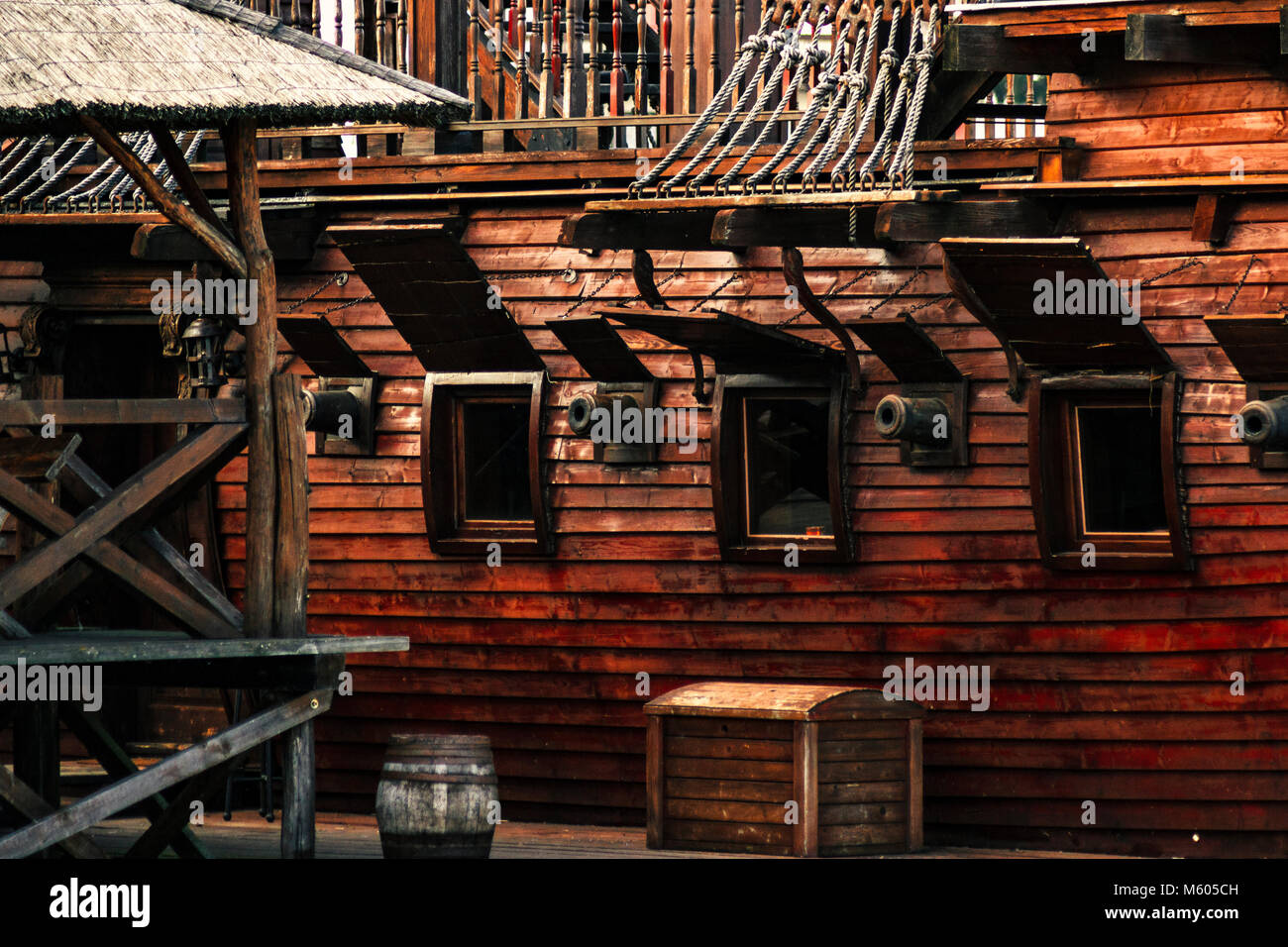 Pirate skull in red hi-res stock photography and images - Alamy