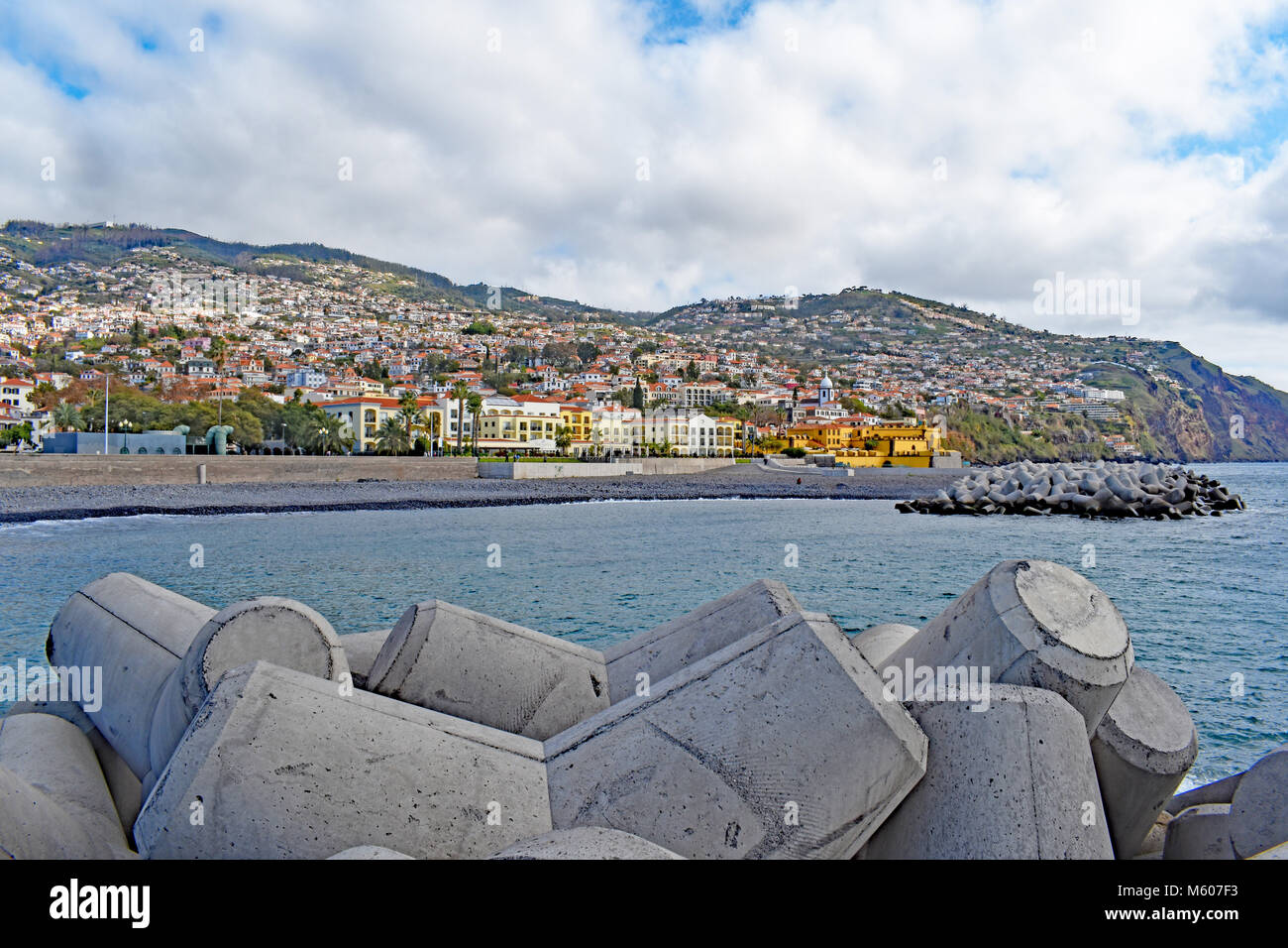 Concrete bollards hi-res stock photography and images - Alamy