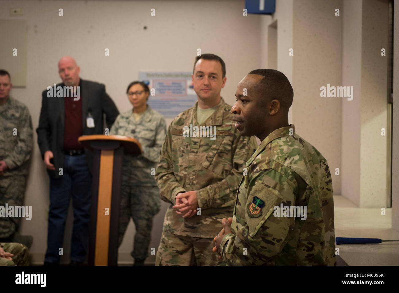 1st special operations medical group hi-res stock photography and ...