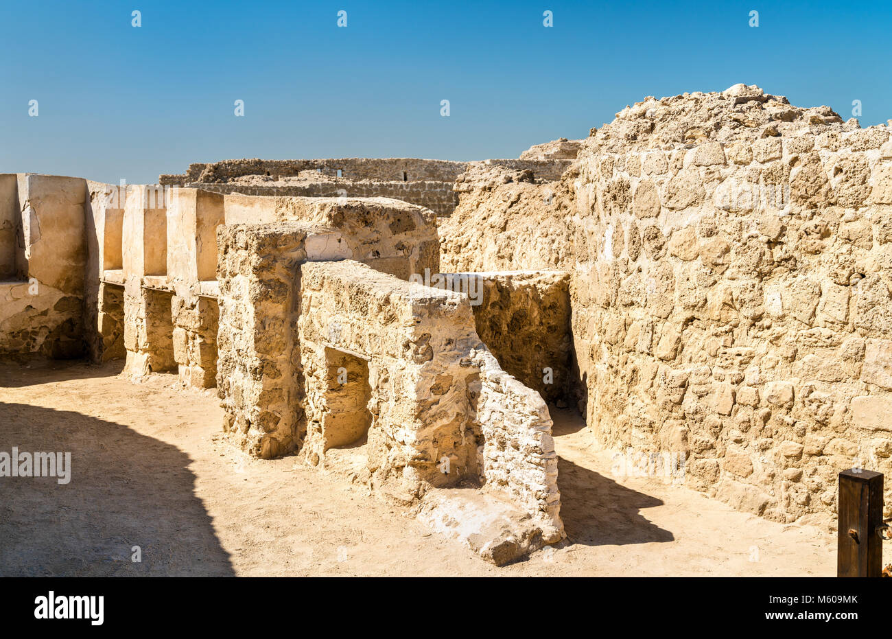 Ancient remains qalat al bahrain fort hi-res stock photography and ...