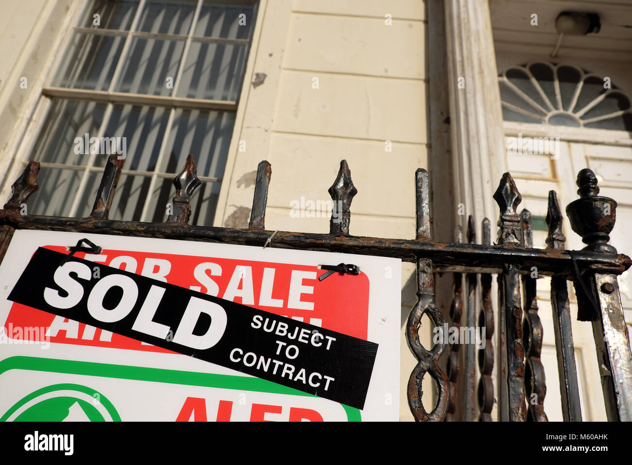 House property sold subject to contract sign UK Stock Photo - Alamy