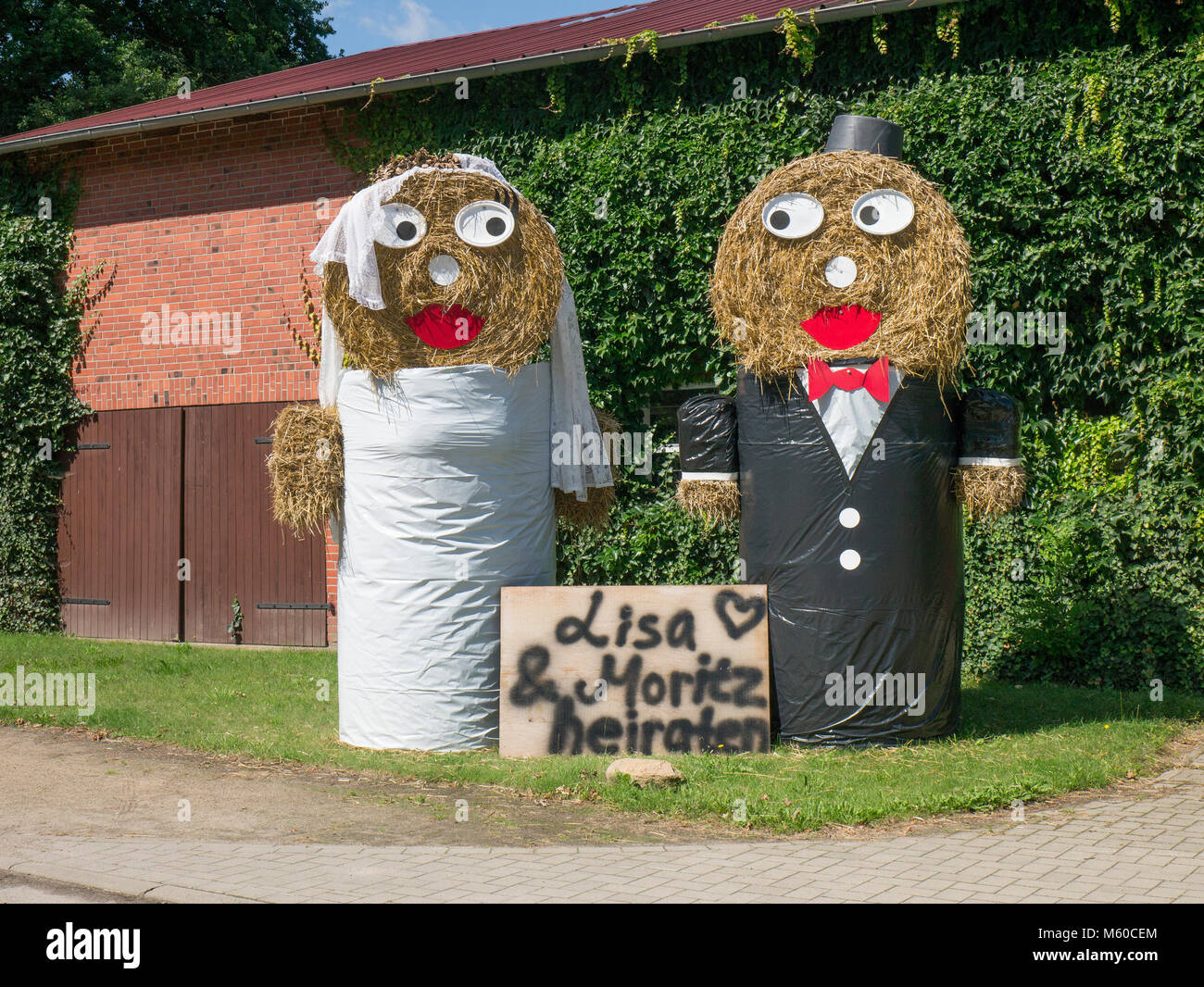 Doll bride hi-res stock photography and images - Alamy