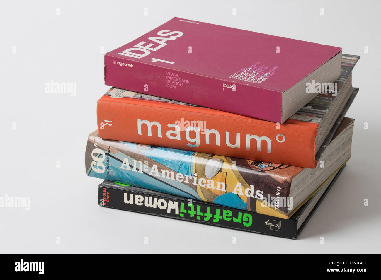 Pile of books hi-res stock photography and images - Alamy