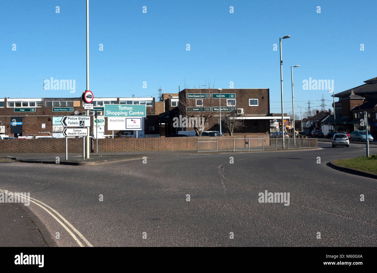 Roundabout in centre of Totton, Hampshire, England, UK Stock Photo - Alamy