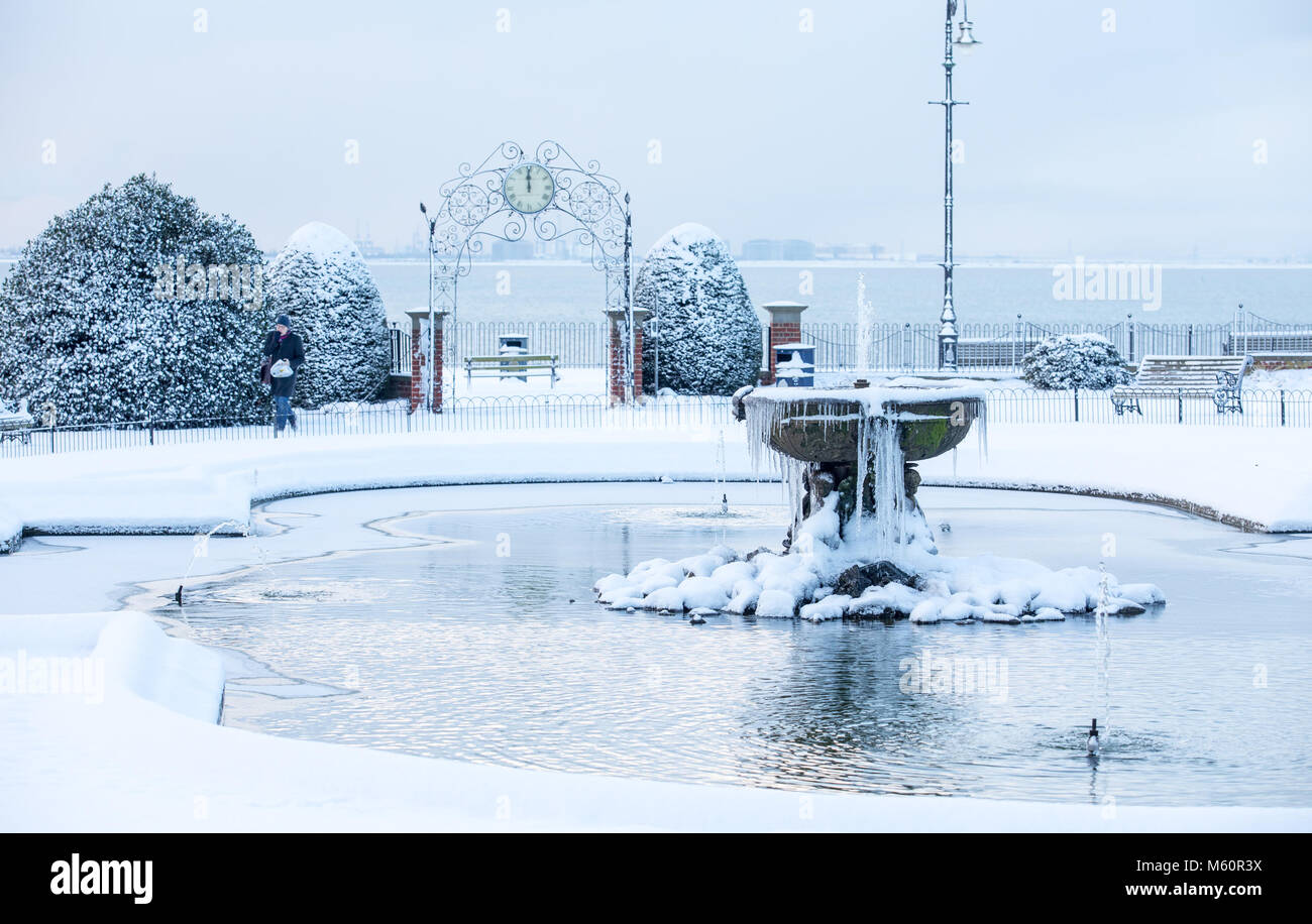Southend-on-Sea, Essex. 27th Feb, 2018. UK Weather: Snow and frozen ...