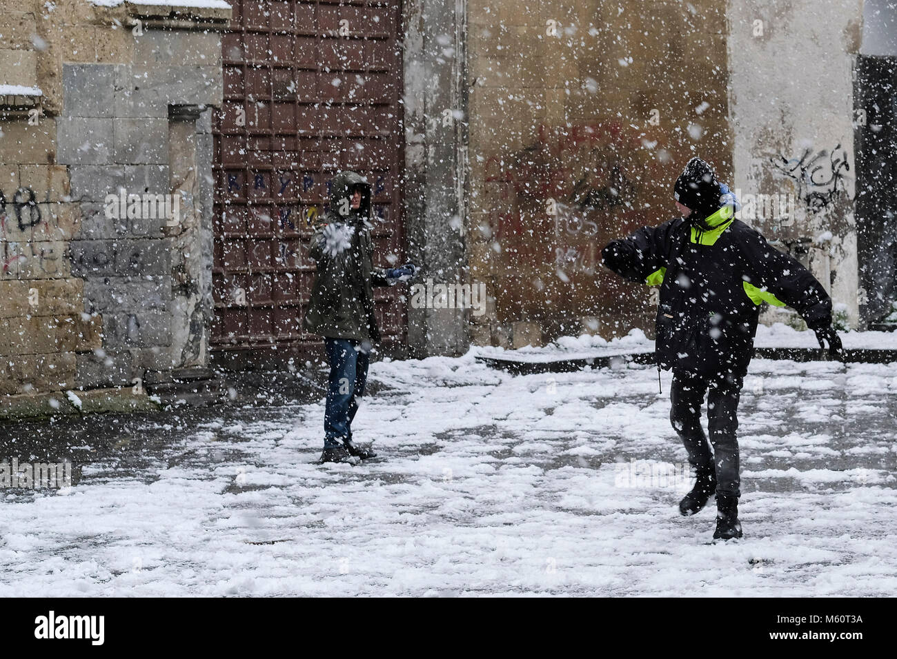 Naples, the city under the snow offers a show rarely seen, you do not ...