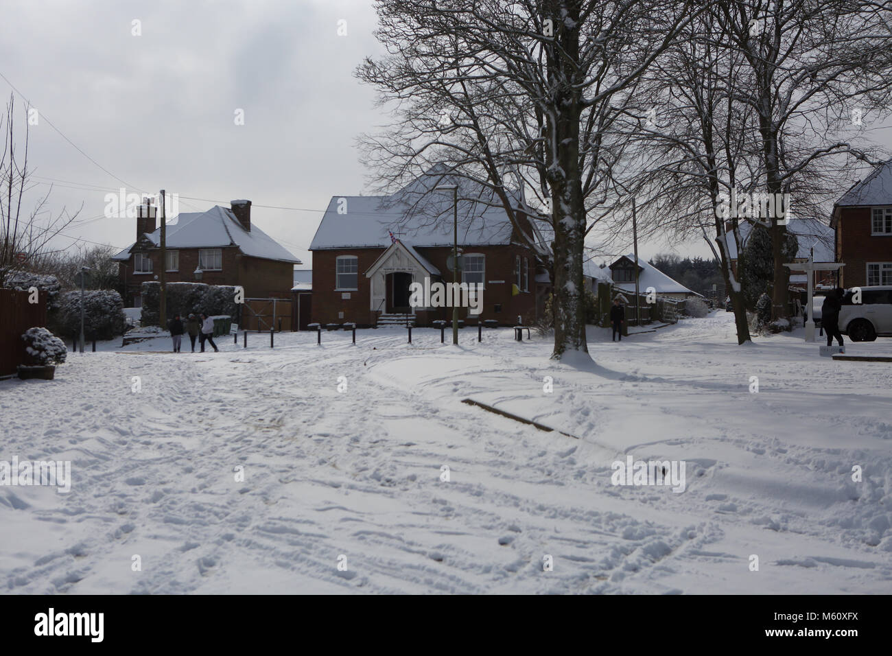 Edenbridge, UK. 27th Feb, 2018. Heavy Siberian snowfall in Kent as the ...