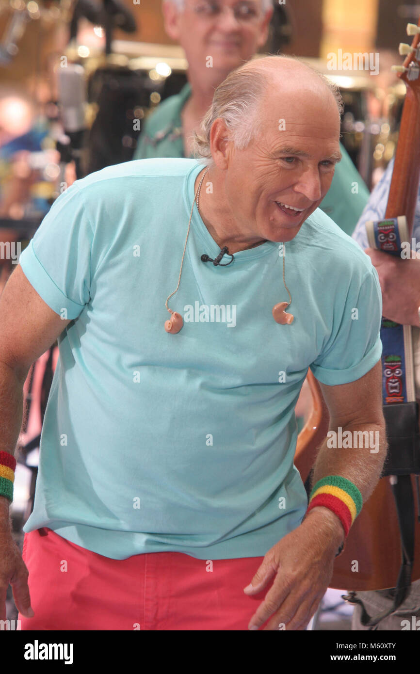 CelebrityArchaeology.com 2006 FILE PHOTO JIMMY BUFFETT Photo to By John Barrett-PHOTOlink. Photo ...