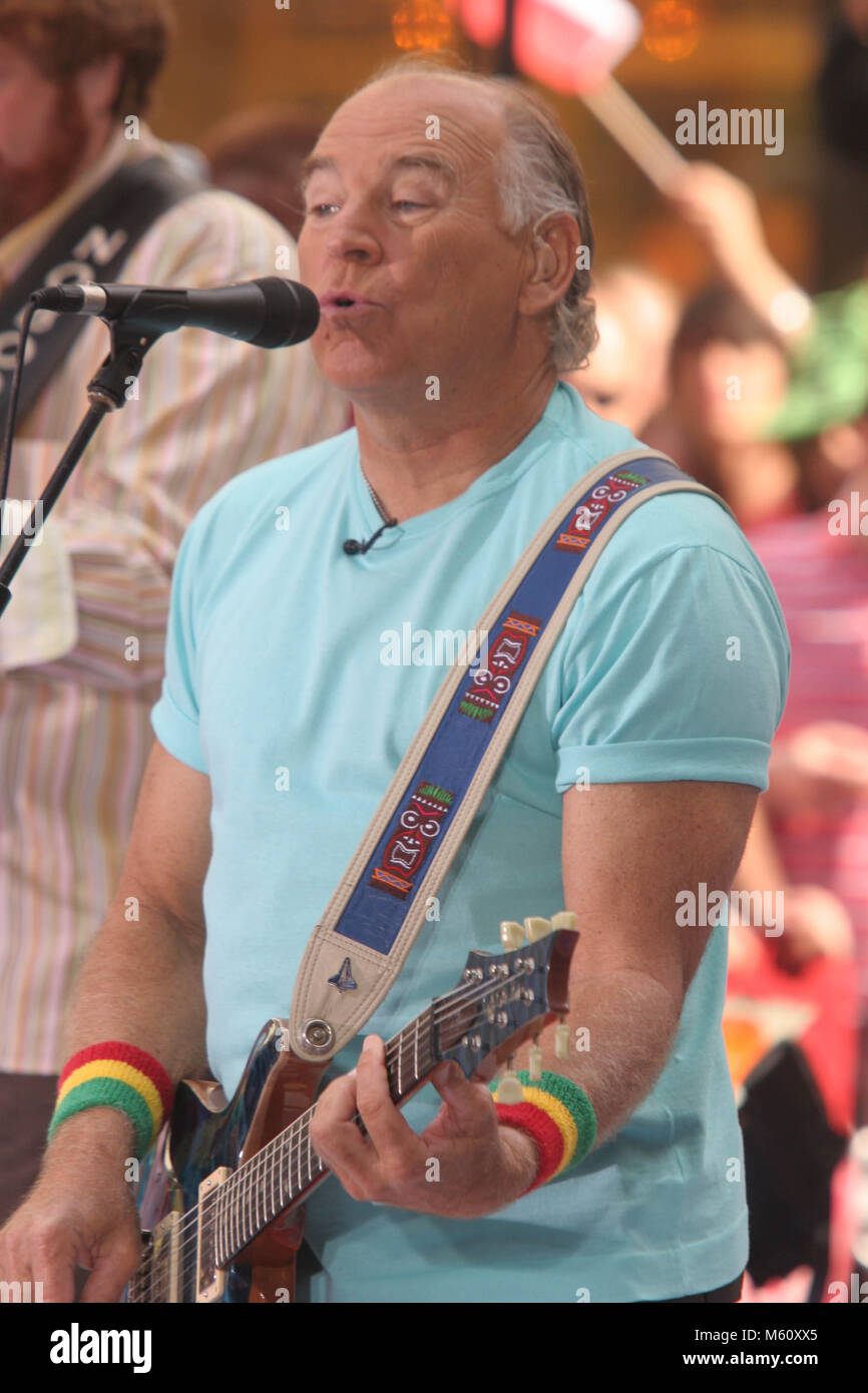 CelebrityArchaeology.com 2006 FILE PHOTO JIMMY BUFFETT Photo to By John Barrett-PHOTOlink. Photo ...