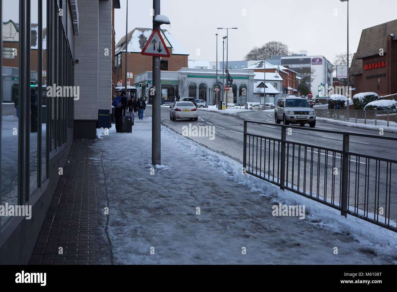 Maidstone, UK. 27th Feb, 2018. Heavy Siberian snowfall in Maidstone ...