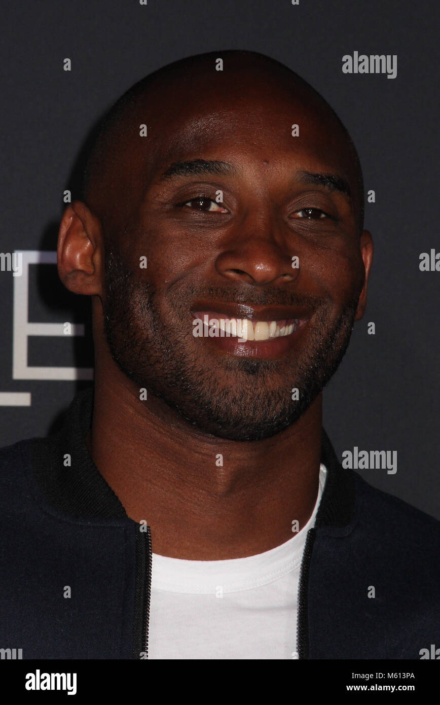 Kobe bryant in suit hi-res stock photography and images - Alamy