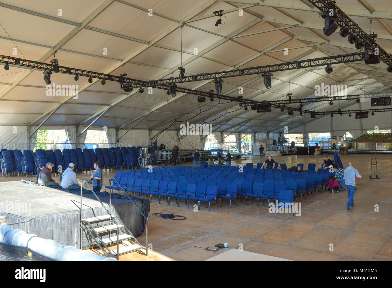 Charlotte, NC, USA. 27 Feb, 2018. A massive tent is being constructed ...