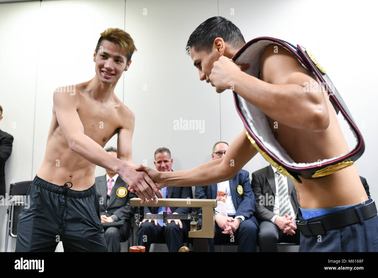 Tokyo, Japan. 27th Feb, 2018. (L-R) Ryo Matsumoto, Daniel Roman Boxing ...