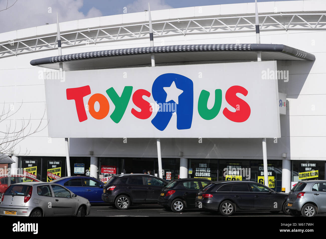 Toys 'R' Us at St Andrews Retail Park, Birmingham, West Midlands Stock ...
