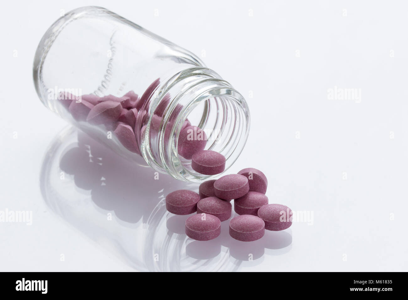 Sustained release capsule hi-res stock photography and images - Alamy
