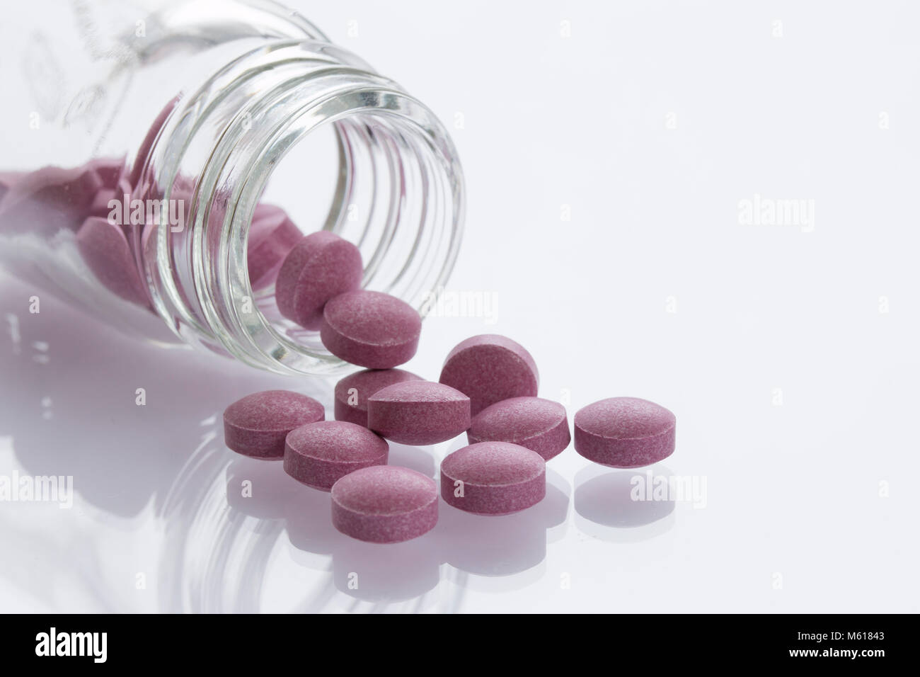 Sustained release tablets hi-res stock photography and images - Alamy