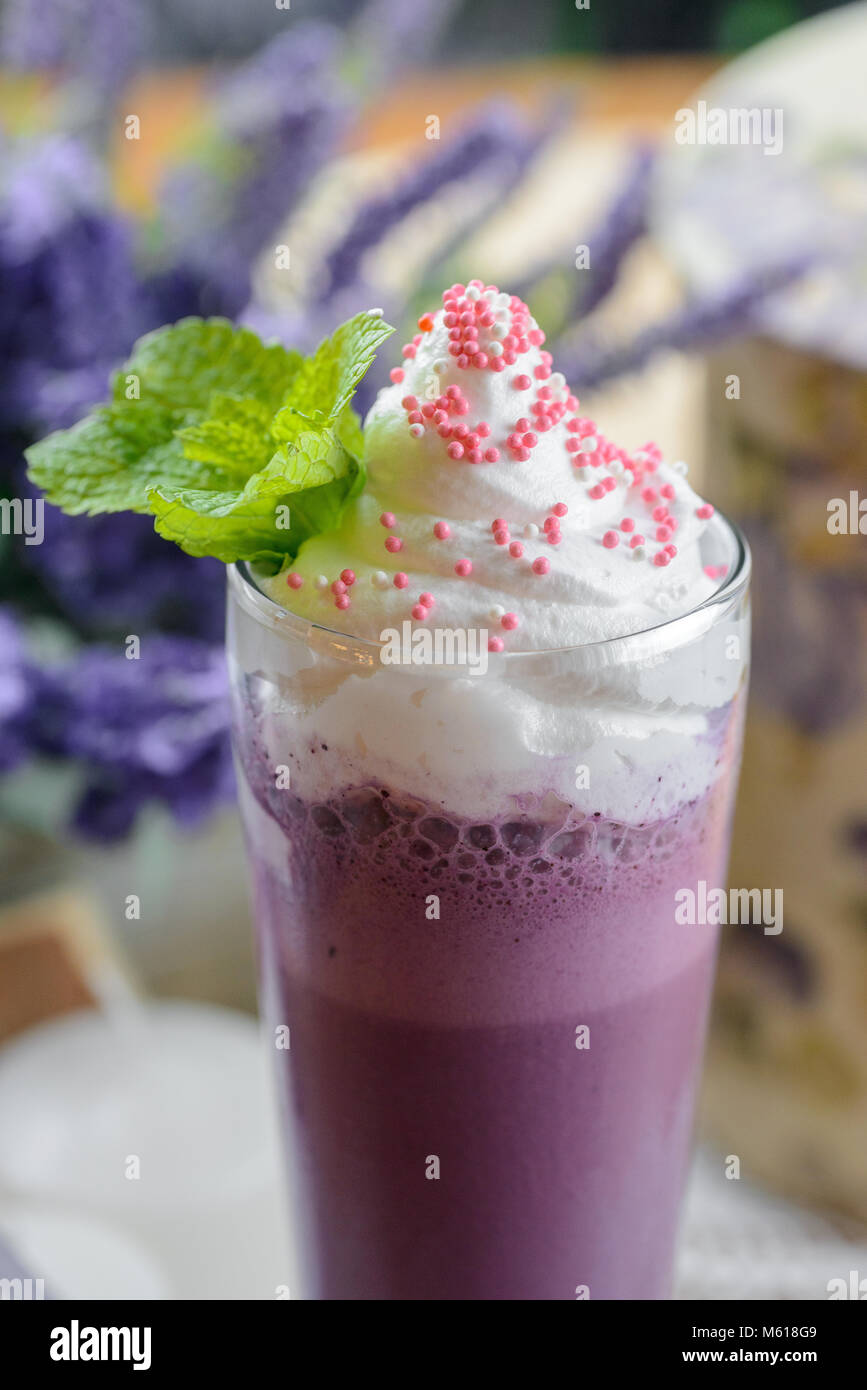 Restaurant or cafe menu chocolate hi-res stock photography and images ...