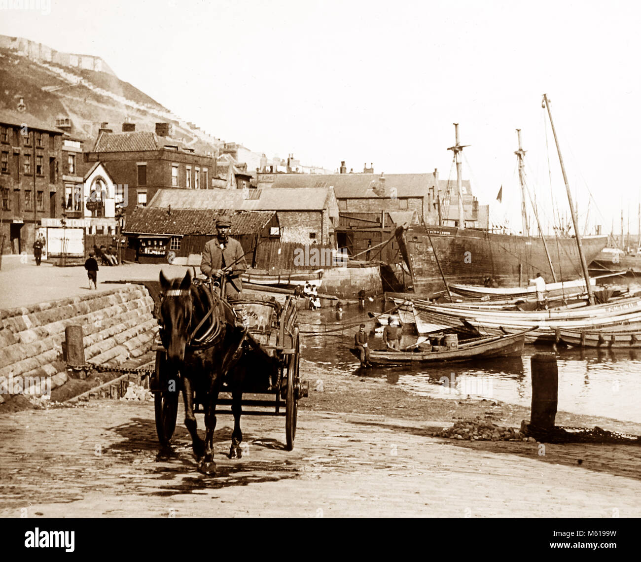 Scarborough victorian period hi-res stock photography and images - Alamy